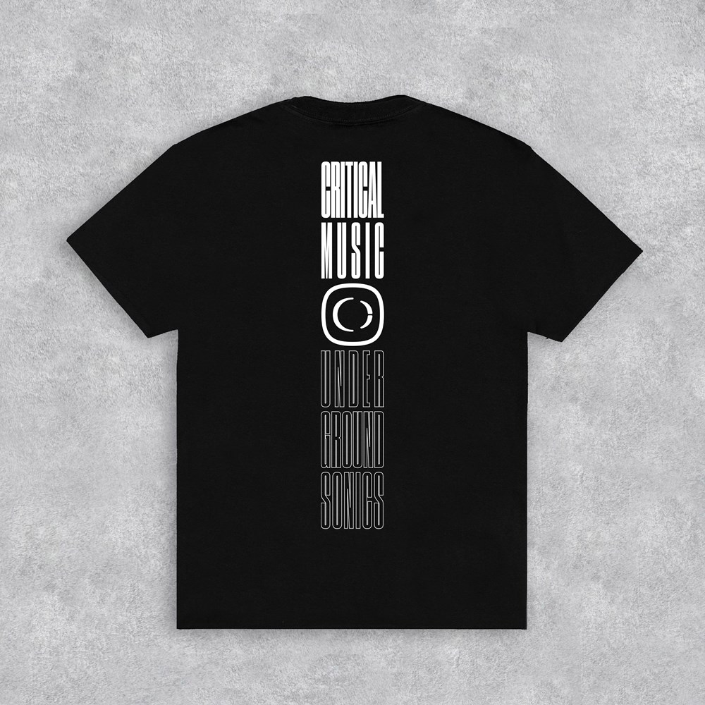 CRITICAL VERTICAL TEE [BLACK]