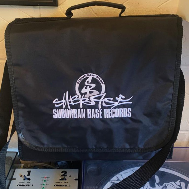 SUBURBAN BASE SCRIPT LOGO RECORD BAG